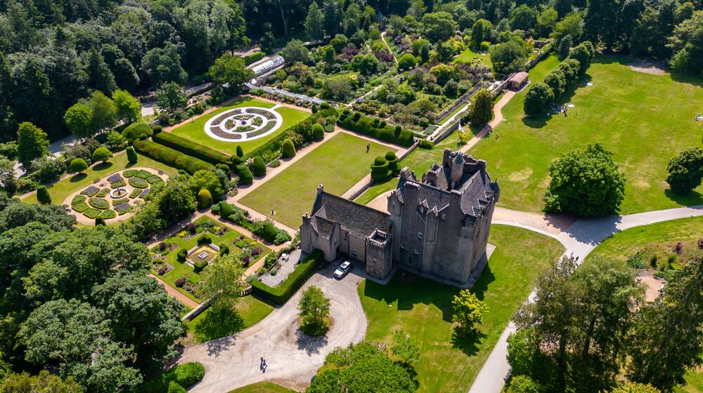 Crathes Castle reinvents its rose garden | National Trust for Scotland