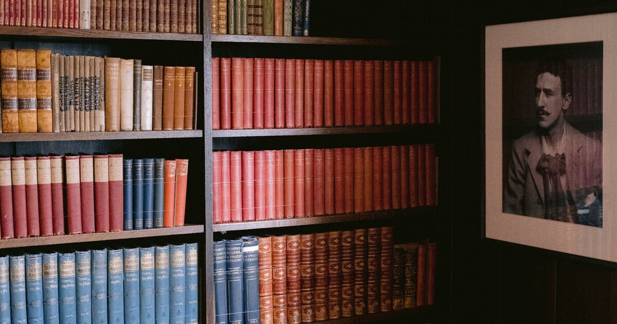 The Hill House: the library | National Trust for Scotland